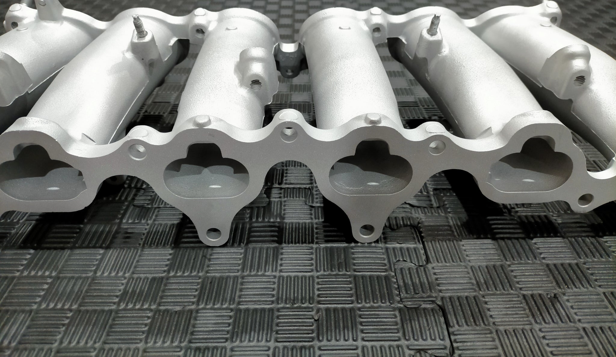 2JZ-GE INTAKE MANIFOLD RUNNERS. MEDIA BLASTED – Winchester Automotive